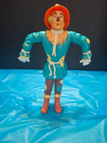 Vintage 1995 Turner Wizard Of Oz Scarecrow Collectable 8" Poseable ...