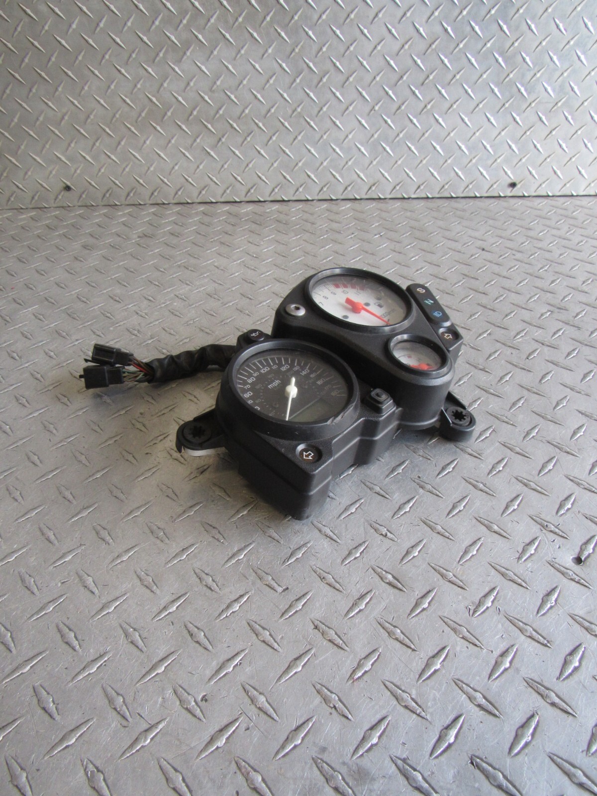 1998 98 HONDA VTR1000F VTR1000 VTR 1000 SUPER HAWK SPEEDOMETER GAUGES ...