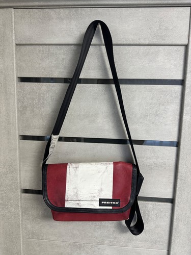 Freitag Messenger Bag Small Red | eBay