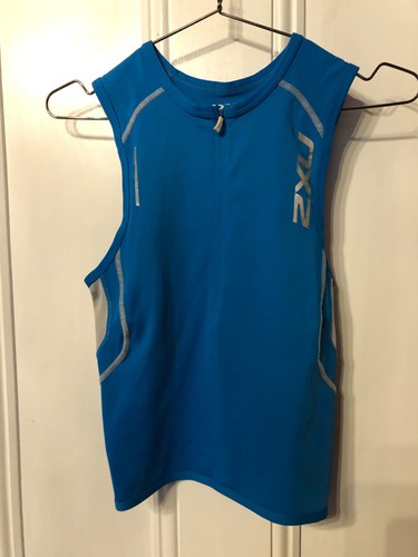 2xu top blue size small vgc | eBay