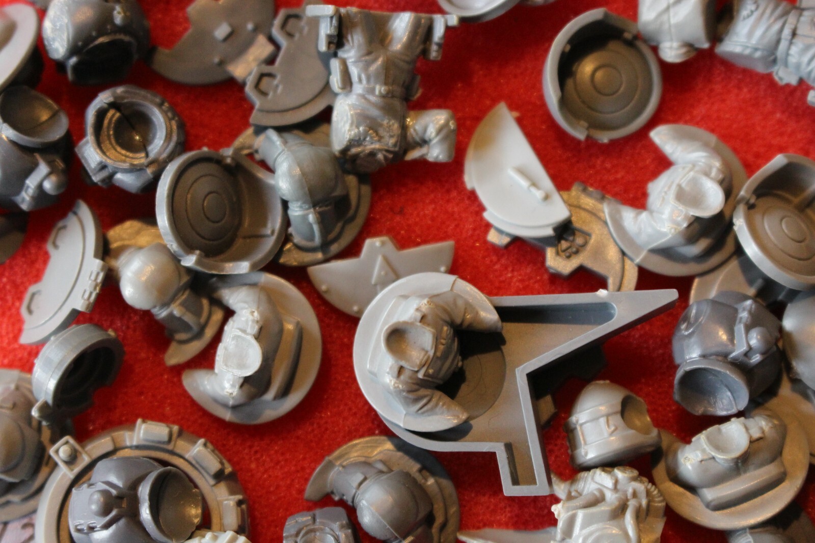 Games Workshop Warhammer 40k Tank Bits Space Marines Astra Militarum ...