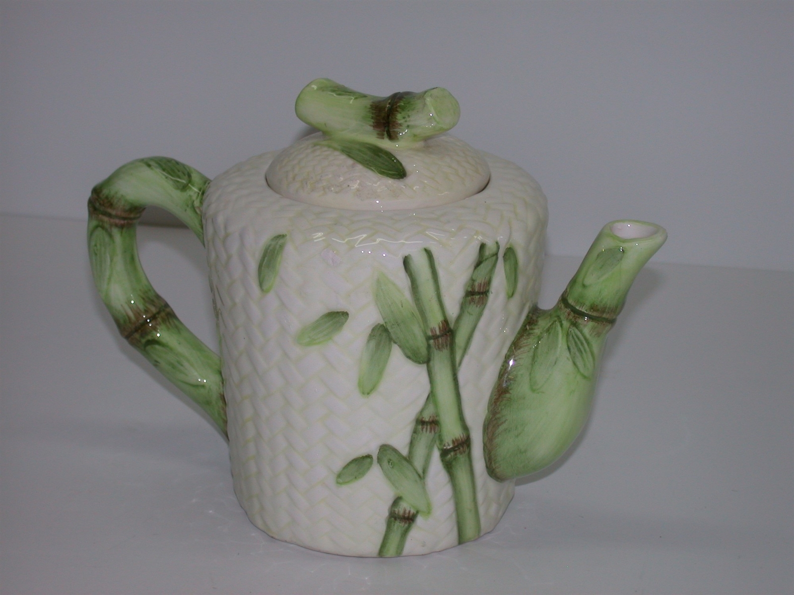 Vintage Cardinal Inc Handpainted Bamboo Rattan Tea Pot ~ Green Ivory ...