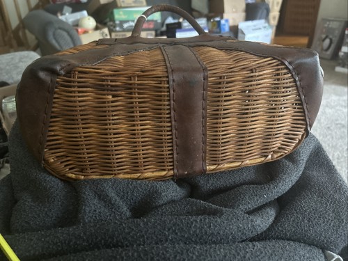 Vintage Classic Woven Basket Fishing Creel Trout Camp Decoration 14”by ...