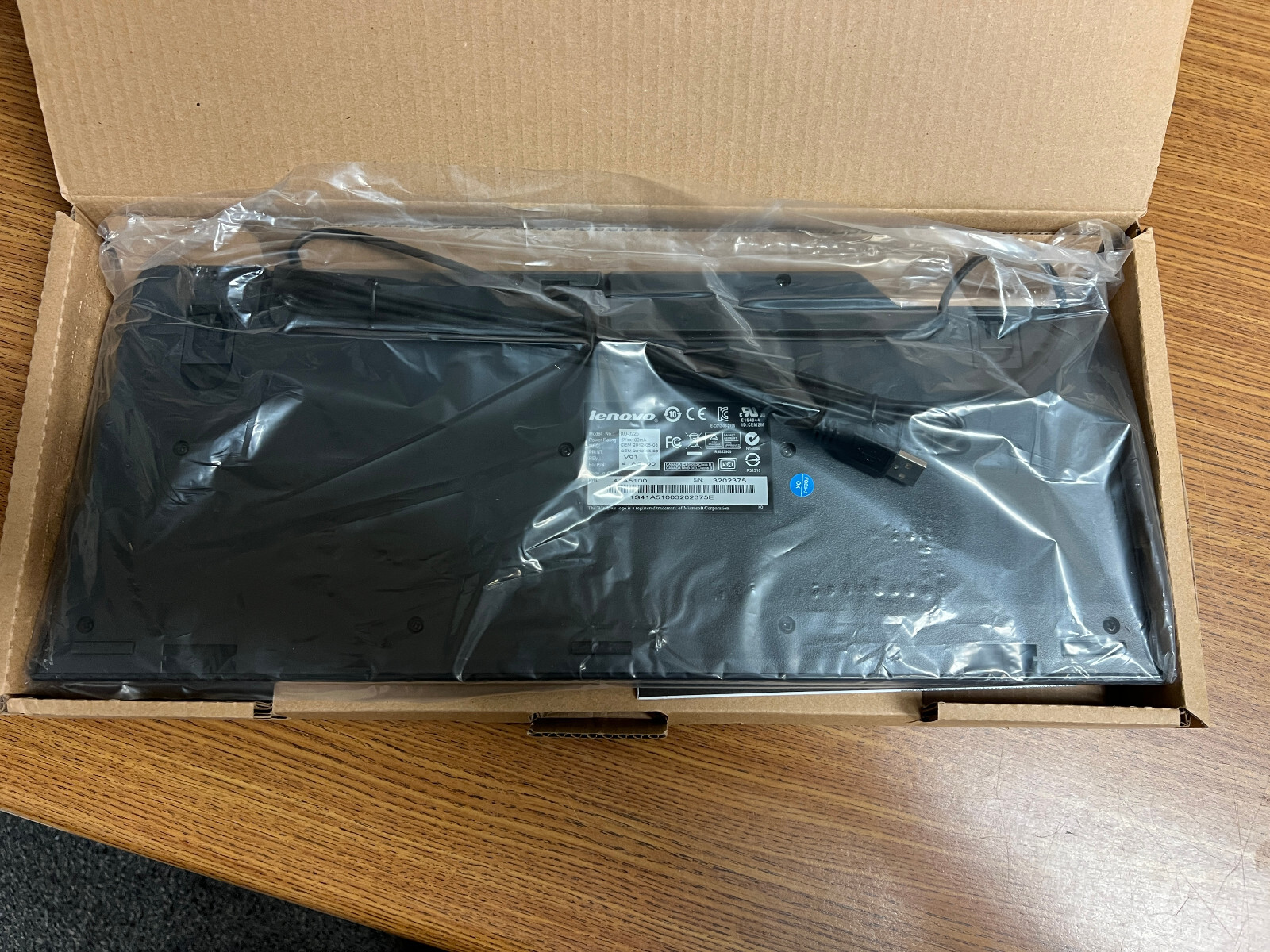 NEW IN BOX LOT OF 8 Lenovo Preferred Pro Wired USB Keyboard Black P/N ...