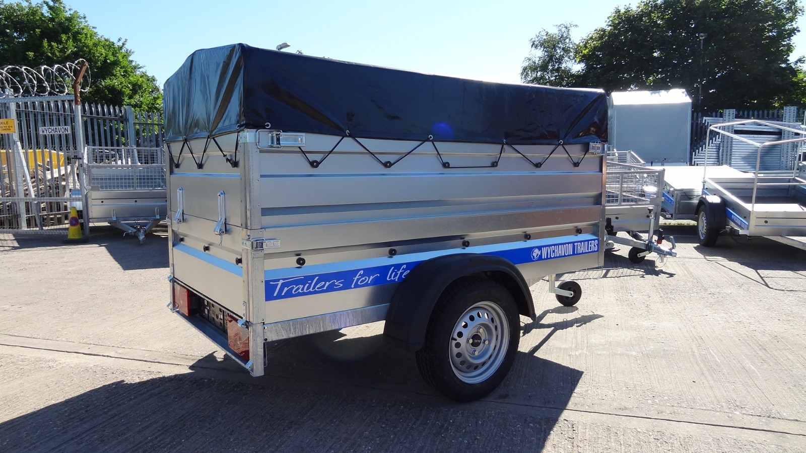 CAR CAMPING TRAILER CLASS 750KG WITH HIGH SIDES AND CANVAS COVER 6X4 ...