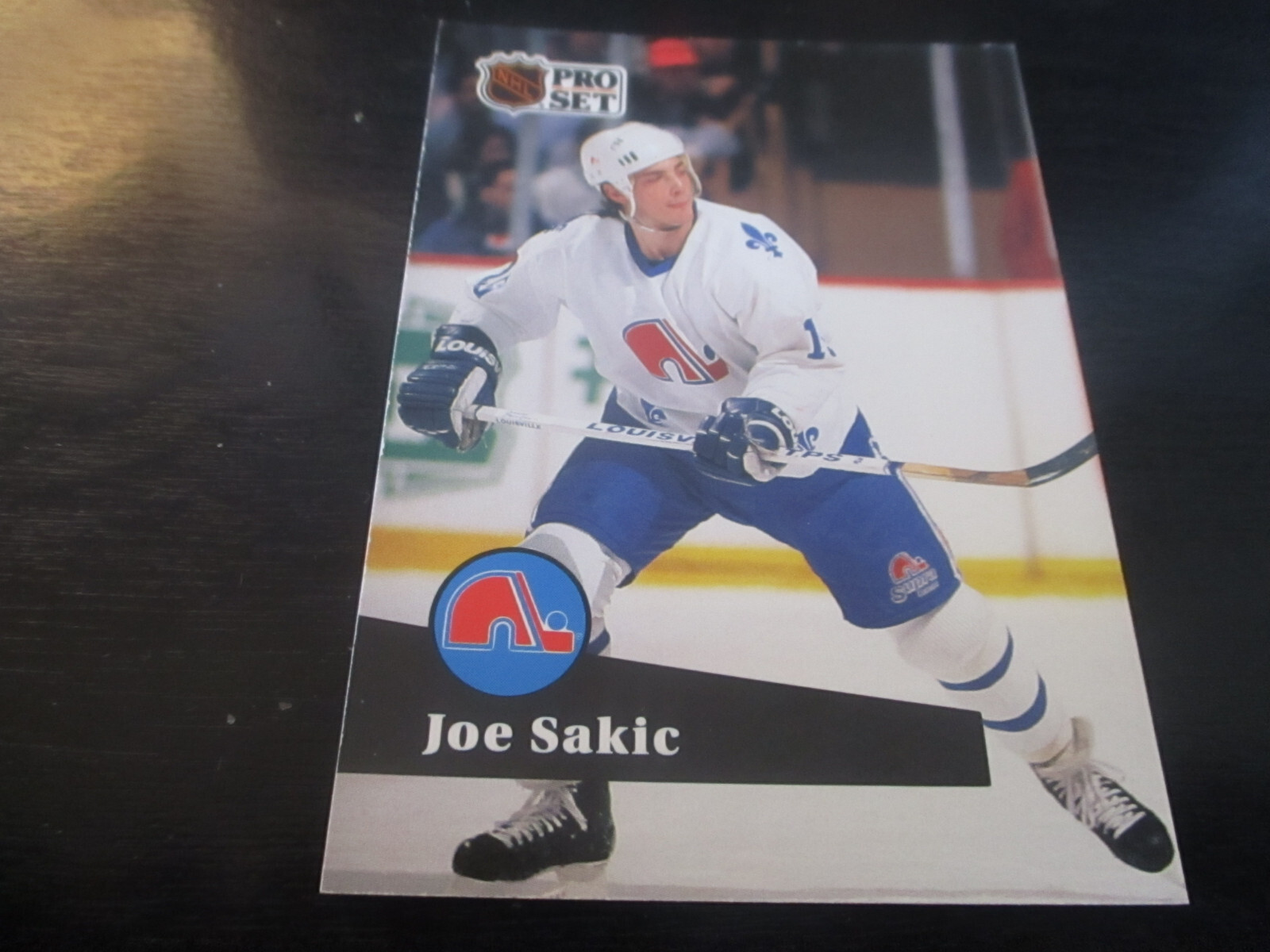 joe sakic (quebec nordiques - center) 1991/92 pro set card #199 mint ...