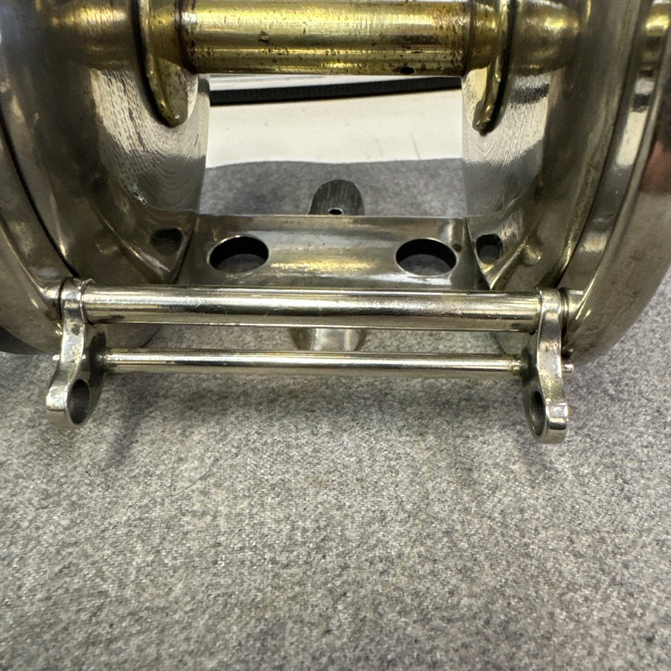 Edward vom Hofe Model 621, 9/0 Size German Silver & Hard Rubber Reel ...