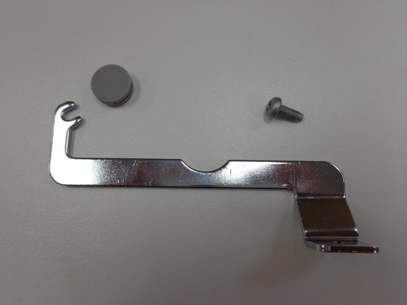 Genuine Bernina Magnifying Lens Mounting Bracket Adaptor 125 210 230 ...