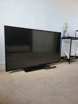 Hitachi 42-Inch TV - Full HD – Comes with Remote – Great Condition ...