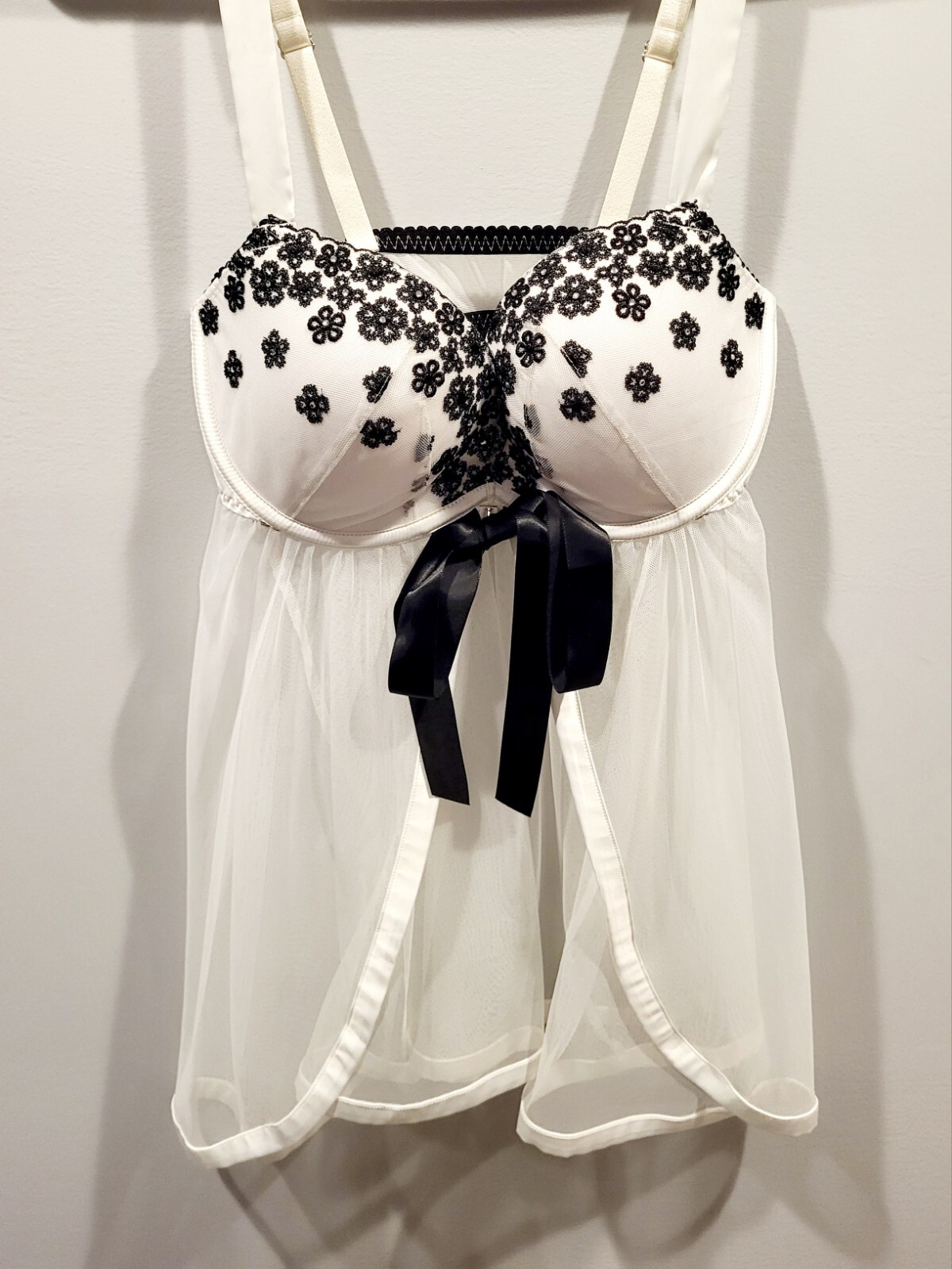 Victorias Secret Babydoll 34D - Gem