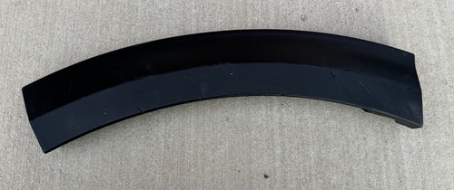 KIA NIRO Front Left Side Bumper Outer Molding 86557-G5000 OEM 2017-2019 ...