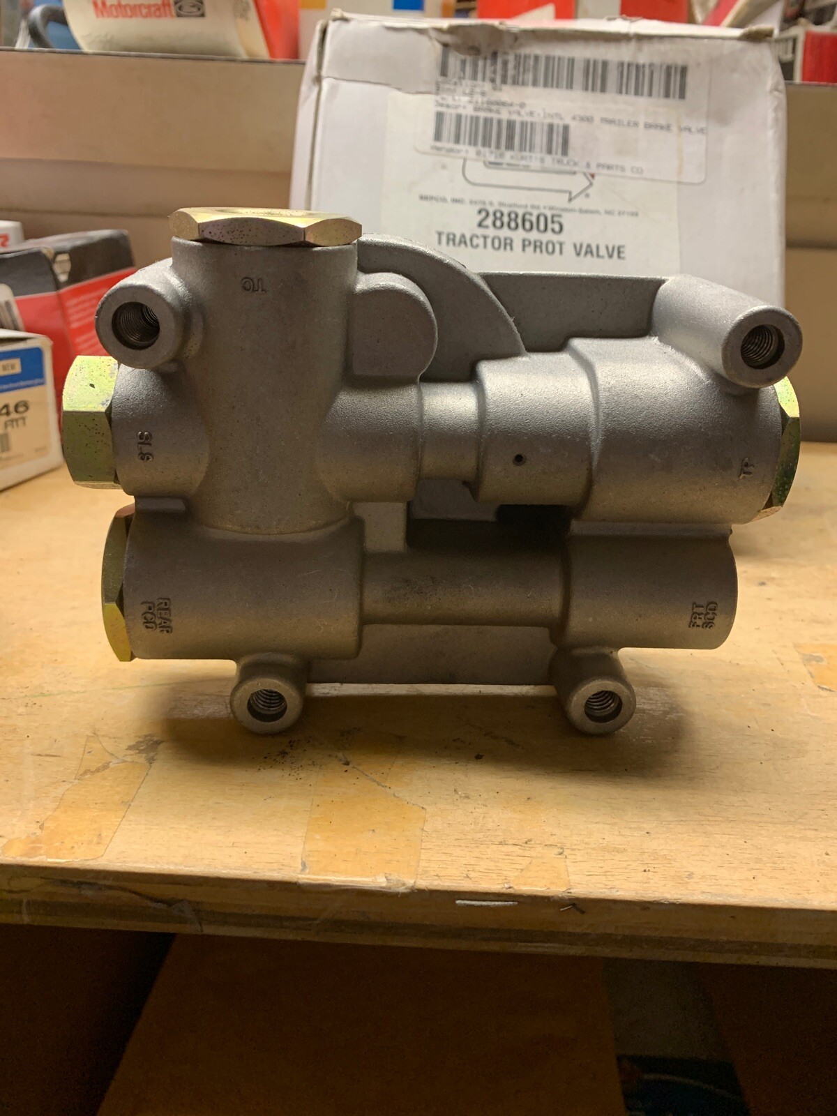 BEPCO 288605 Tractor Protection Valve 4300 Trailer Brake Valve | eBay