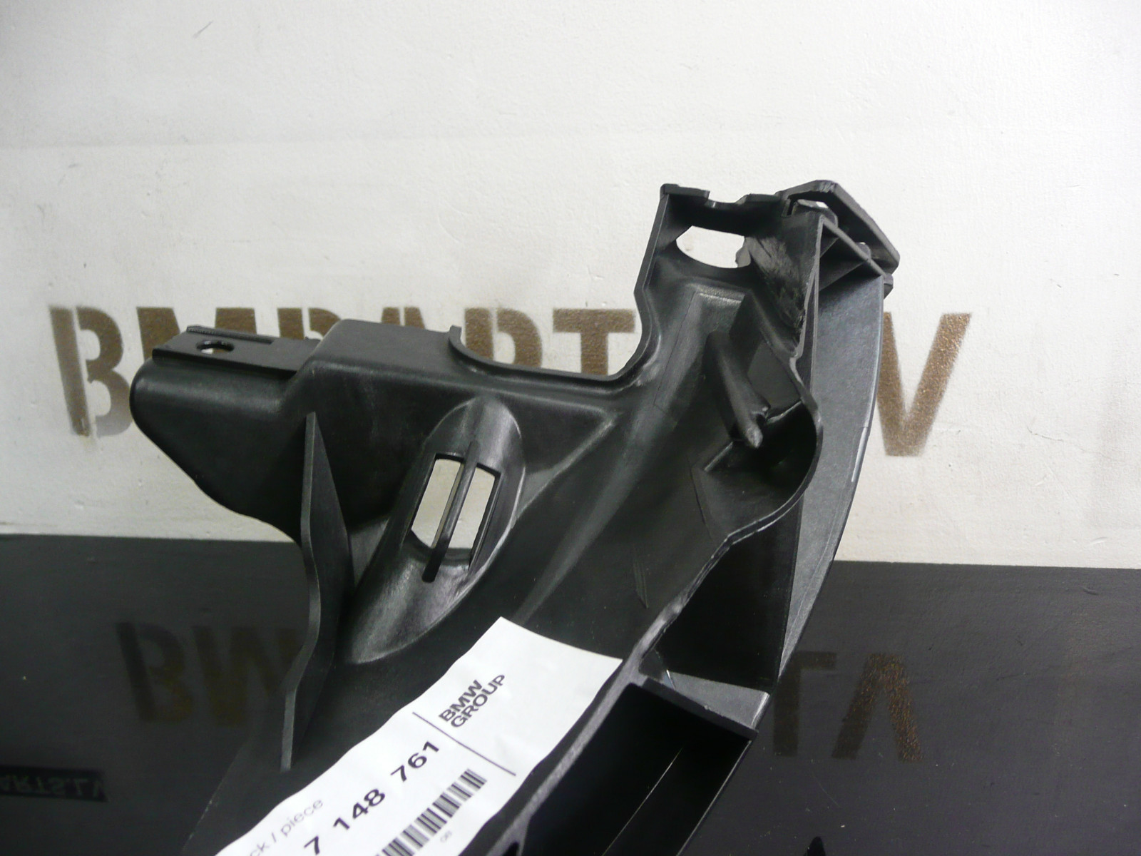 NEW GENUINE BMW E81 E87 E82 1 SERIES N/S HEADLIGHT BRACKET ARM LEFT ...