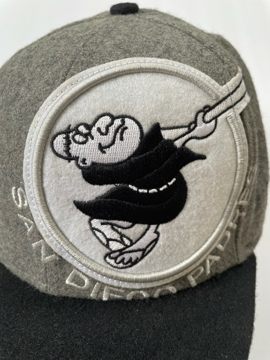 Padres Retro Logo Vintage