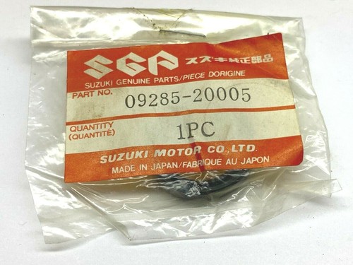 New OEM Suzuki Oil Seal 09285-20005 | eBay
