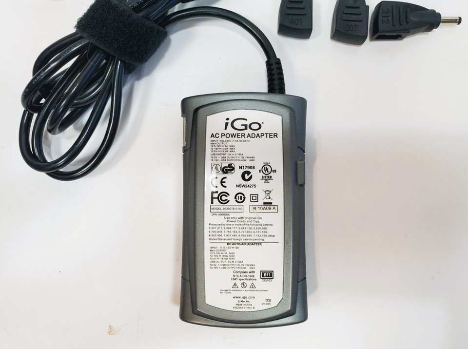 Igo AC Adapter with Case and Tips