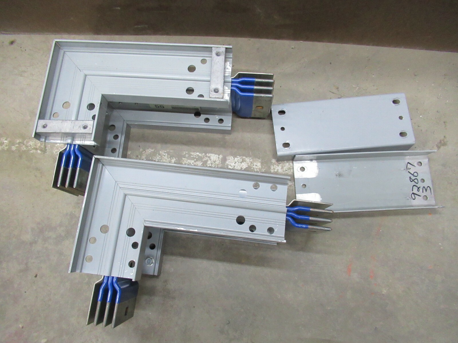 3000 AMP GE SPECTRA SERIES 90° EDGEWISE BUSWAY ELBOW 02692867 600 V 3 ...