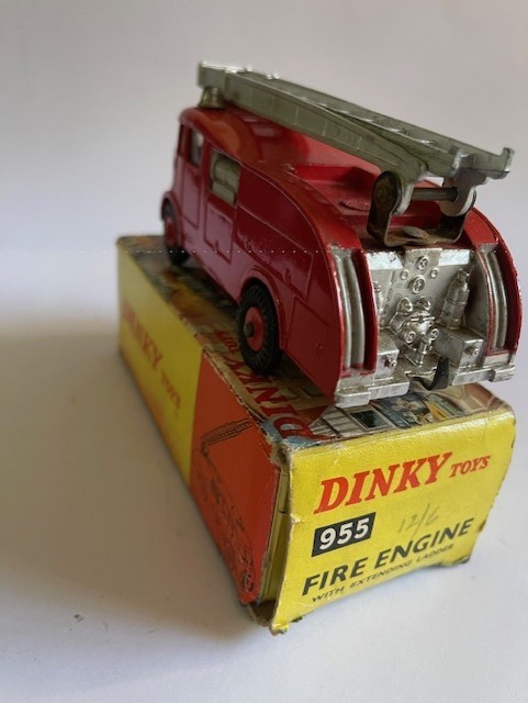 VINTAGE DINKY TOYS 955 FIRE ENGINE w/ EXTENDING LADDER ORIGINAL MODEL ...