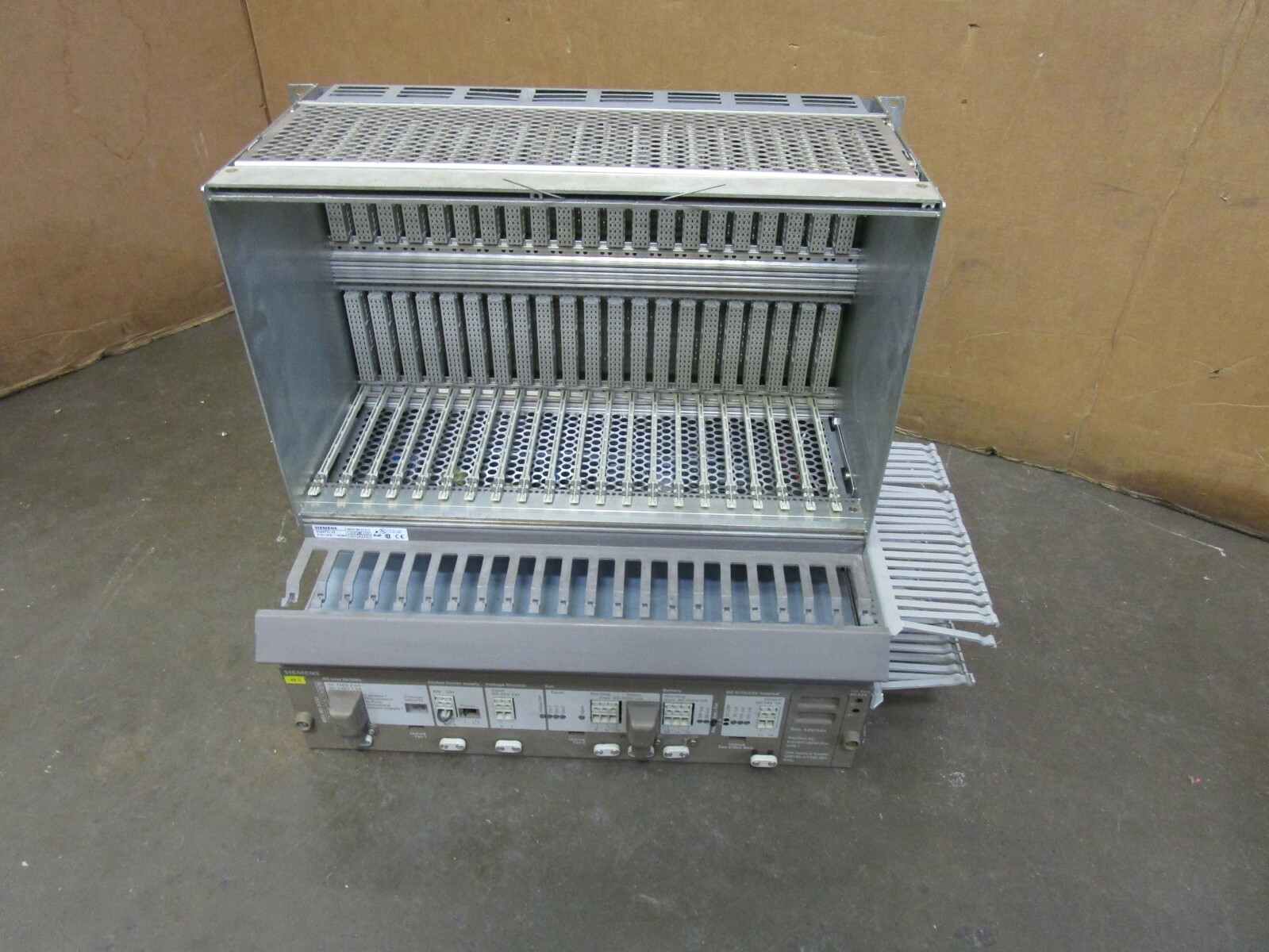 SIEMENS SIMATIC S5 6ES5188-3UA12 SLOT RACK POWER SUPPLY UNIT 230 VOLTS ...