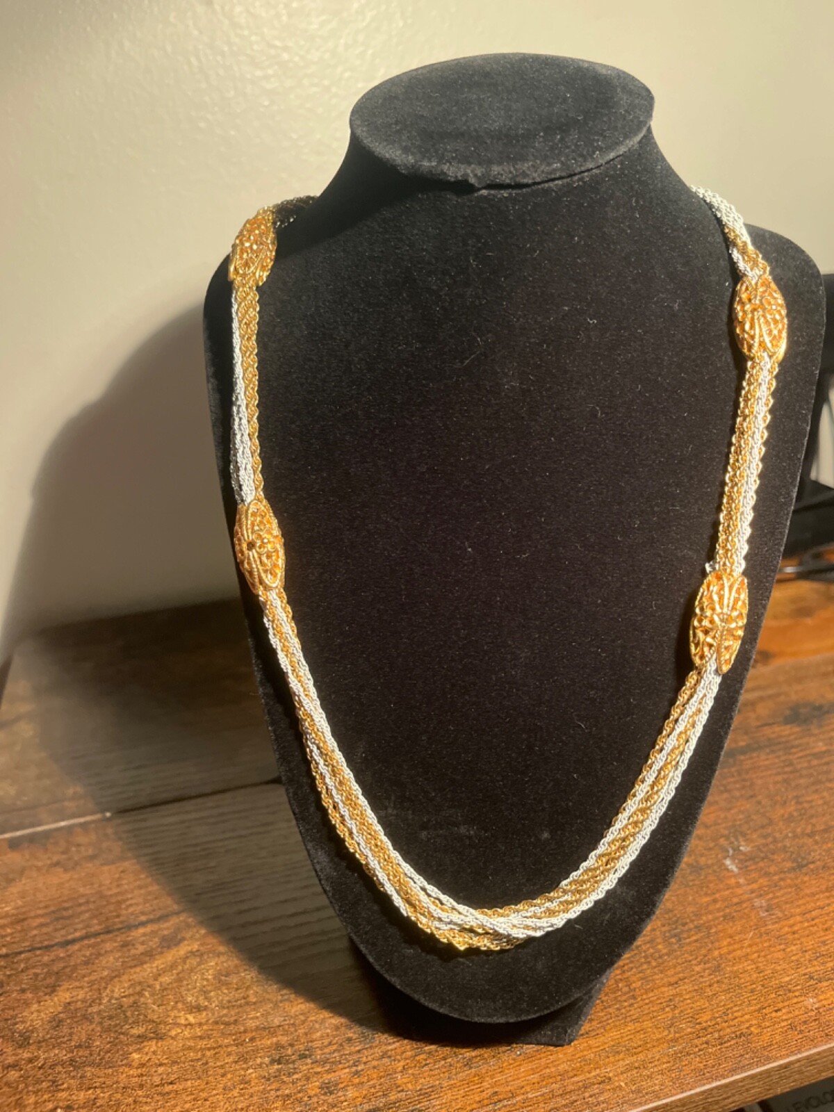 BEAUTIFUL 20 IN GRAY & GOLD INTERTWINED CHAIN NECKLACE | eBay