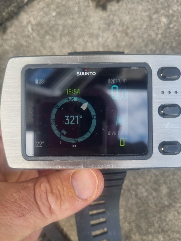 Suunto Eon Steel Dive Computer, Wireless Tank Pod, USB Cable, Boot ...