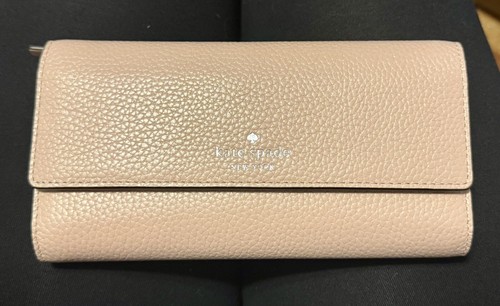 KATE SPADE Sandra Southport Ave Tri-Fold Pebbled Leather Wallet Chalk ...