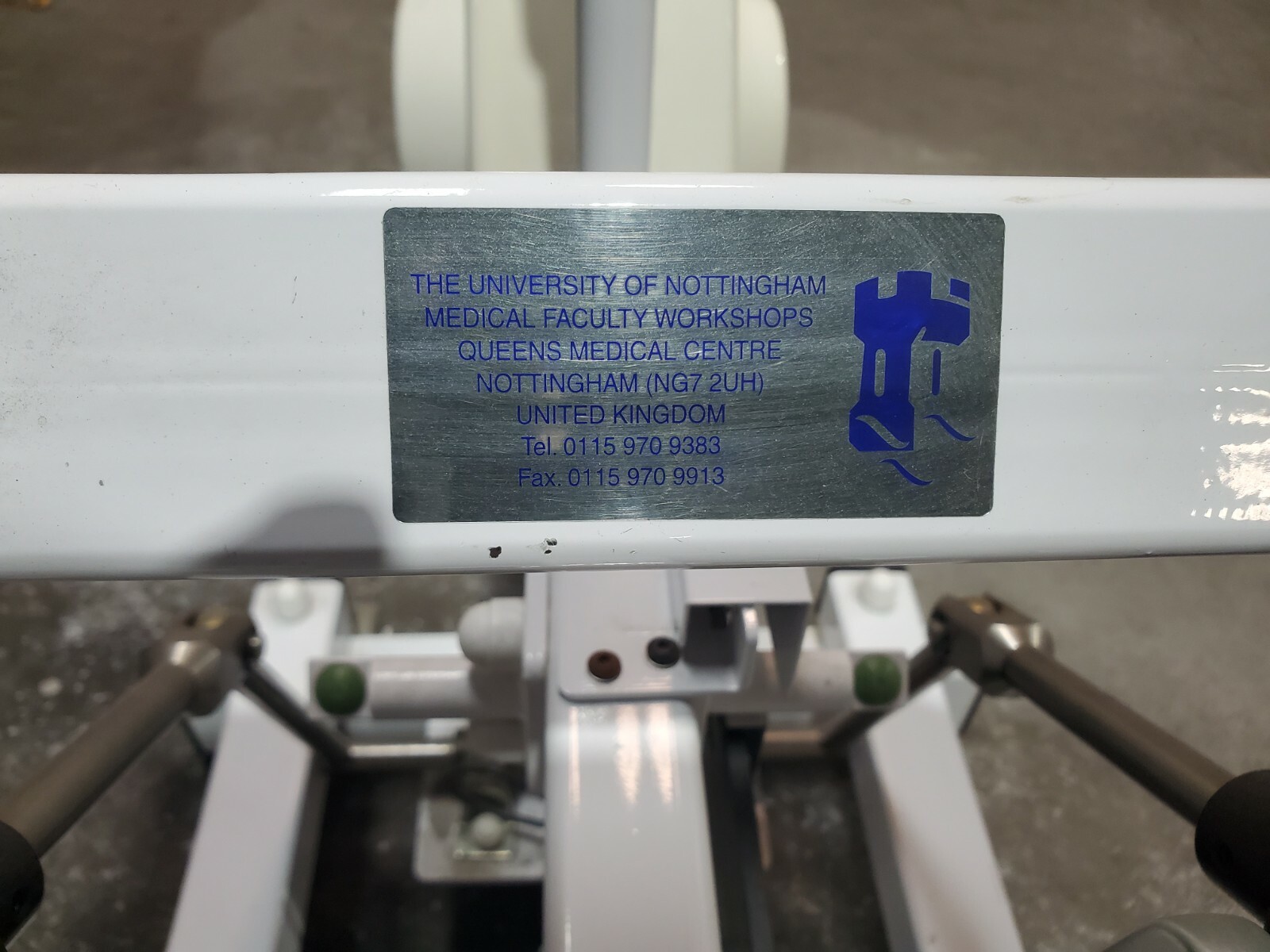 Nottingham Leg Power Rig flexion knee deformity on leg extensor power ...