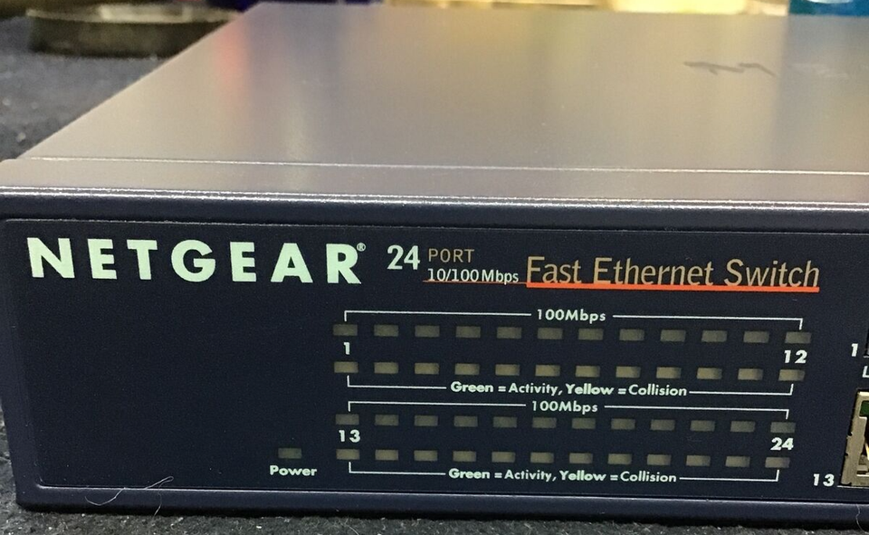 NetGear FS524 24-Ports Fast Ethernet Switch 10/100MBps (R17 ...