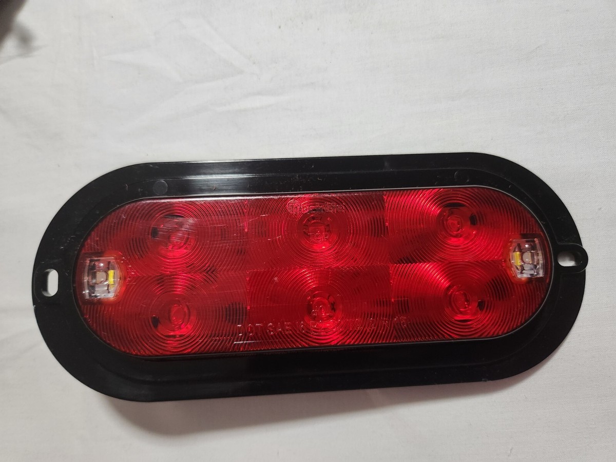 Red Oval Truck Lite Led Red LED Heated Lens Oval Light