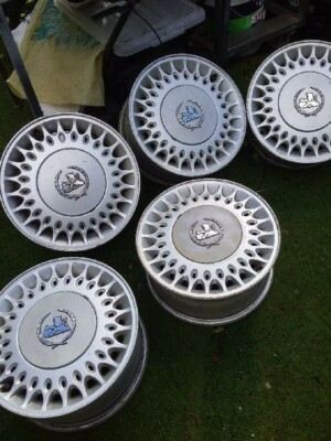 VQ STATESMAN CAPRICE ALLOY MAG WHEELS SET x5 HOLDEN COMMODORE VQ VN VP ...