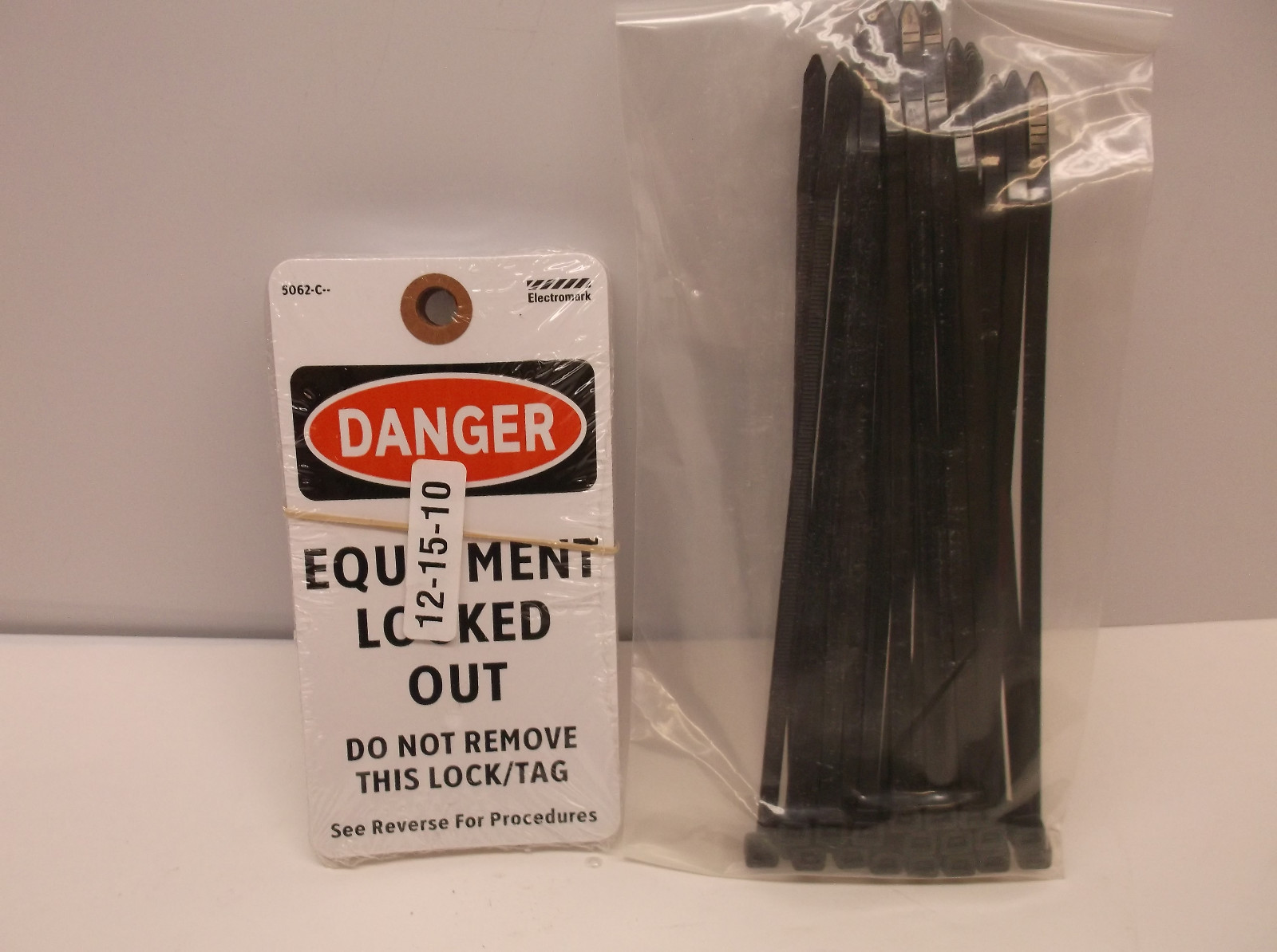 ELECTROMARK 5062-C-2 Danger Tag 5-3/4 x 3 In Cardstock PK25 | eBay