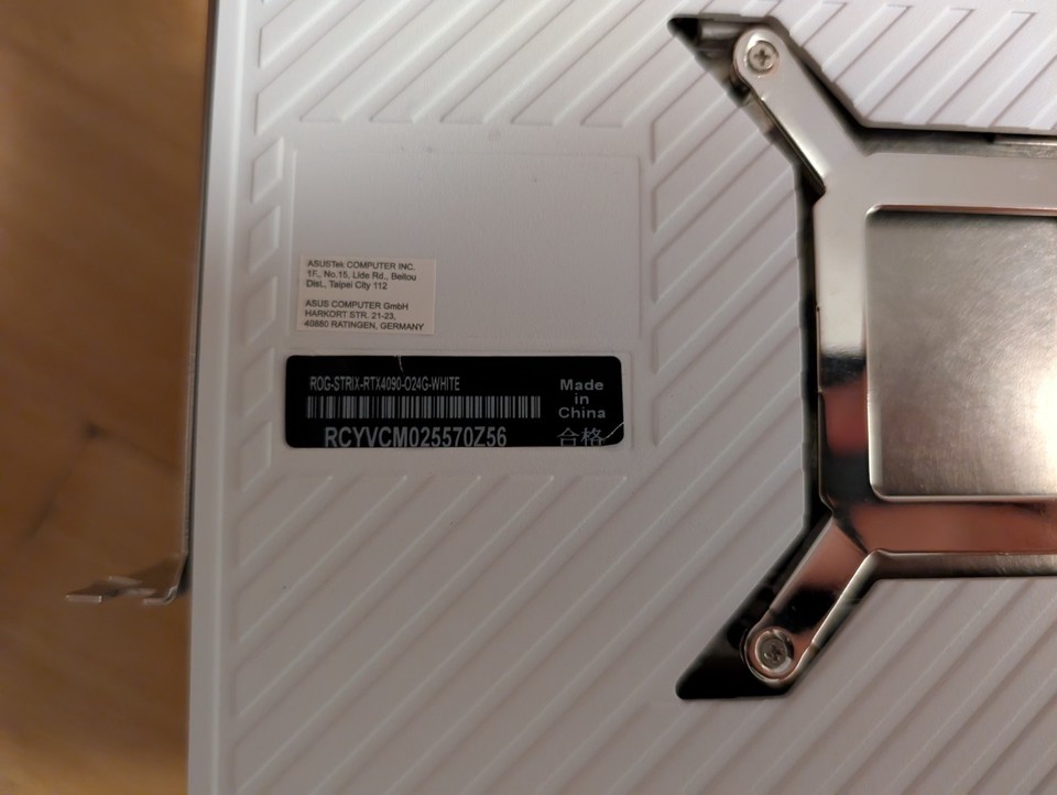 ASUS GeForce RTX 4090 White OC Edition Gaming Graphics Card - Heatsink ...