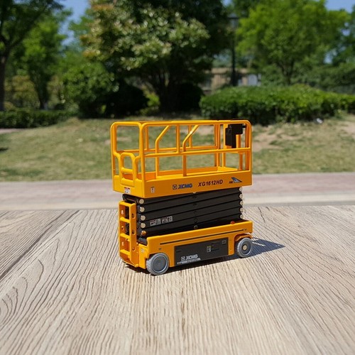 XCMG 1/35 XG 16 12HD Self-Propelled Rough-TerrainScissor Lift Diecast ...