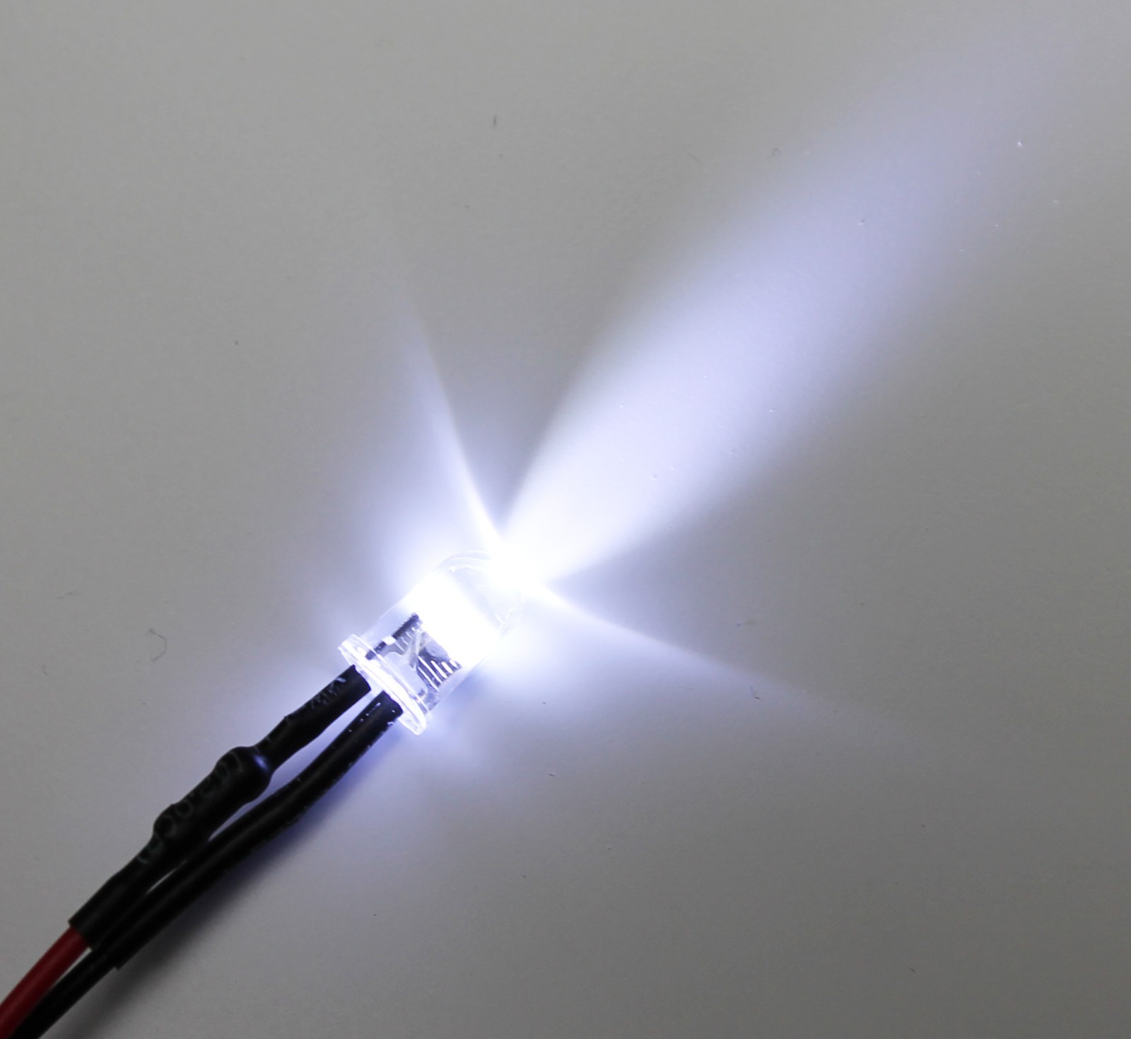 LED 3mm/ 5mm/ 10mm verkabelt 5V / 12V / 24V mit 20cm Kabel Modellbau ...