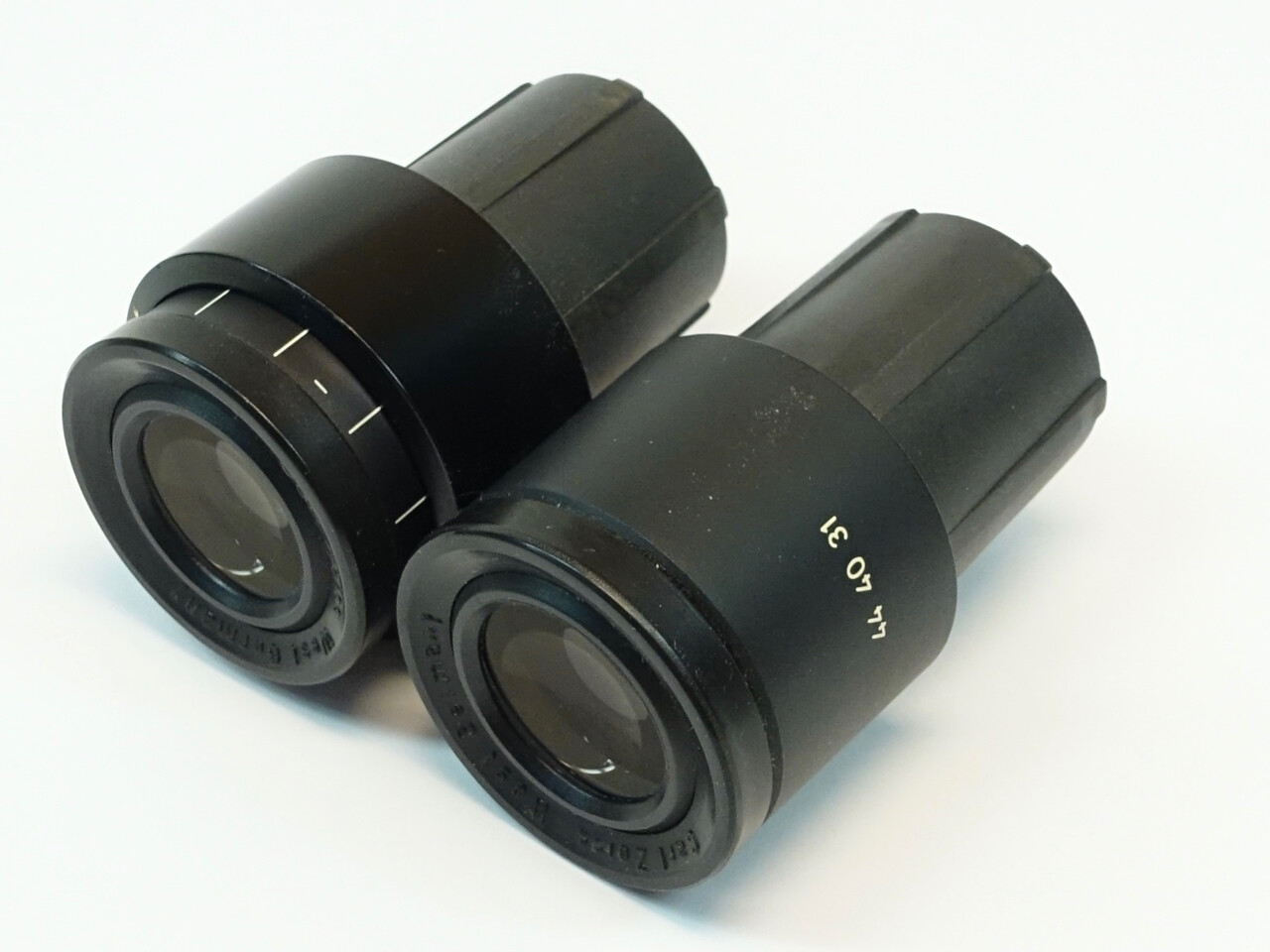 Pair of Zeiss Pl 10X/20 Microscope Eyepieces & Ruler Reticle, PN 444031 ...