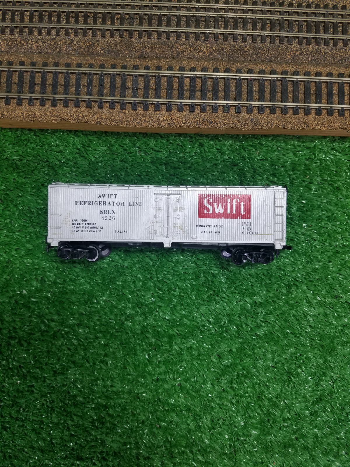 Tyco HO Swift 40' Single Plug Door Wood Reefer SRLX 4226 | eBay