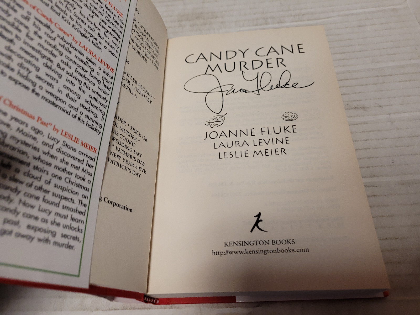 Candy Cane Murder by Leslie Meier, Laura Levine and Joanne Fluke (2007 ...