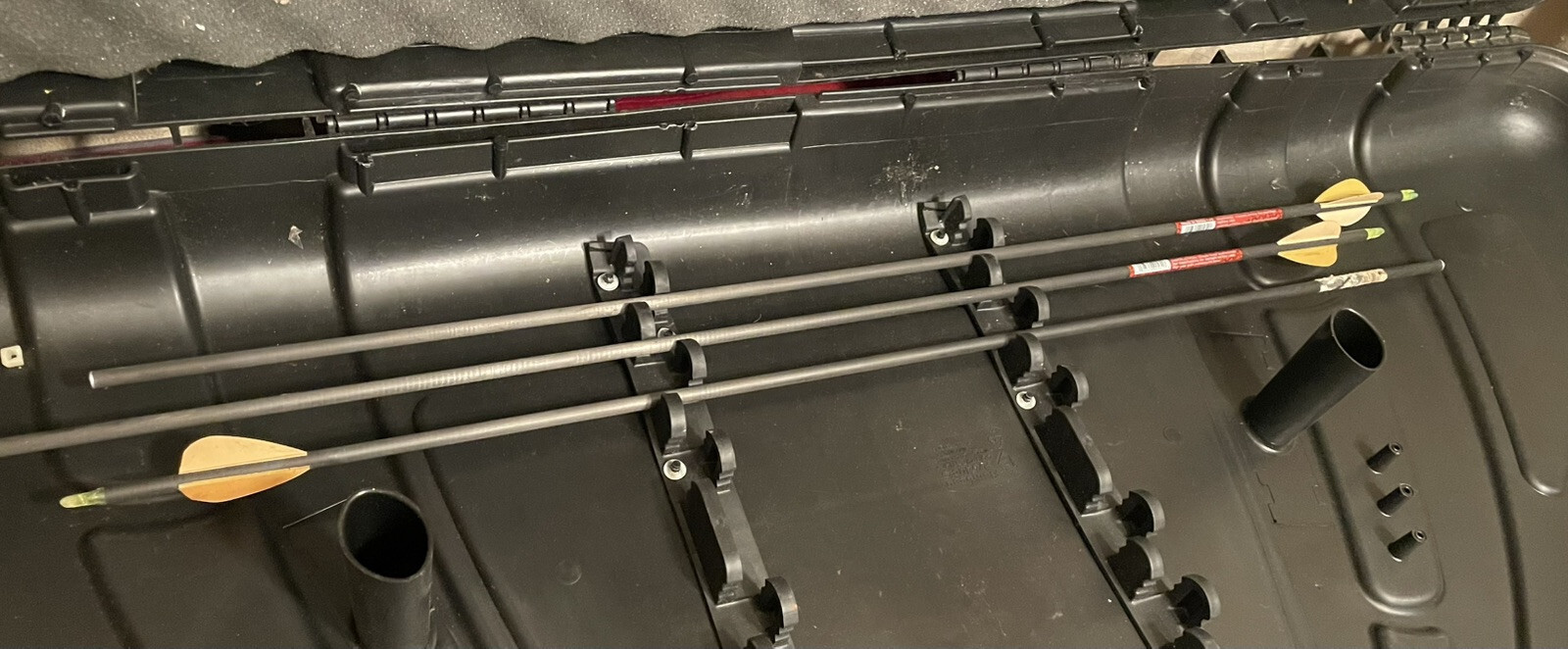 HOYT INTRUDER Compound Bow w/ Flambeau Case & Arrows Needs Restrung | eBay