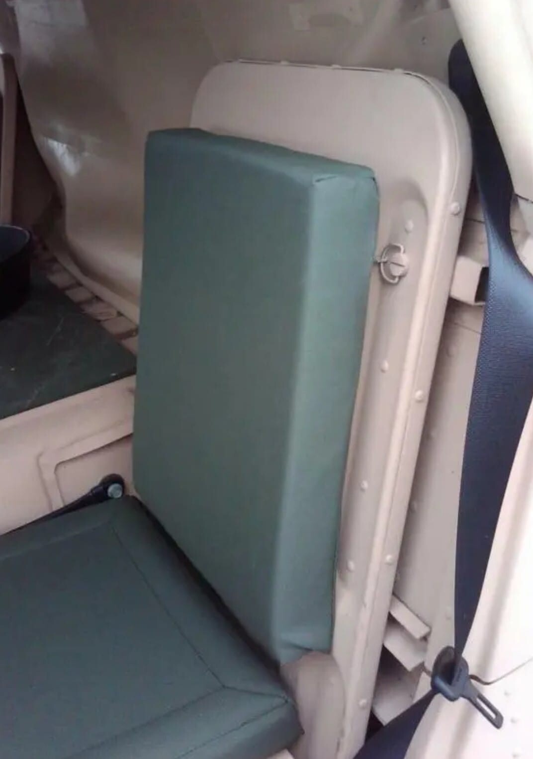 HUMVEE M998 4GREEN Seat Cushions + Driver Seat Frame + Passenger Seat ...