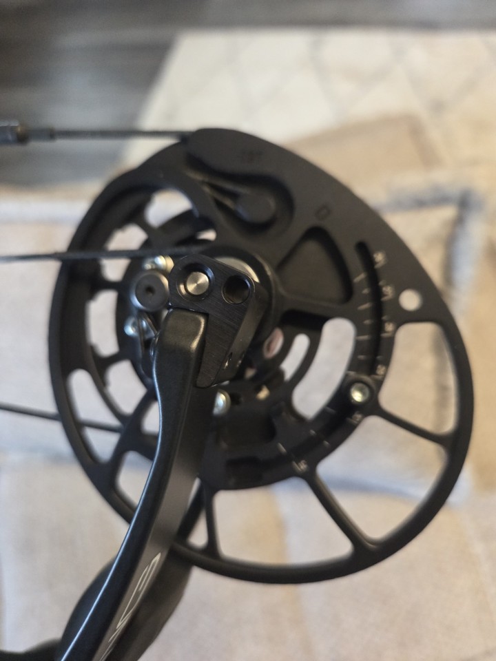 Bowtech Reckoning 35 Rh 70# | eBay