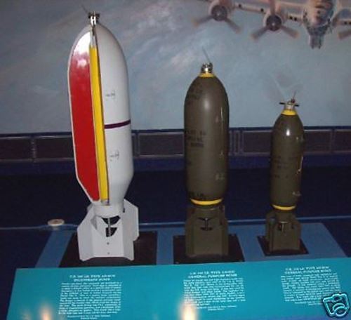 NEW COLOR U.S.AIRCRAFT BOMBS AND FUZES 1944,B17,B24,B25,B29 CD ...