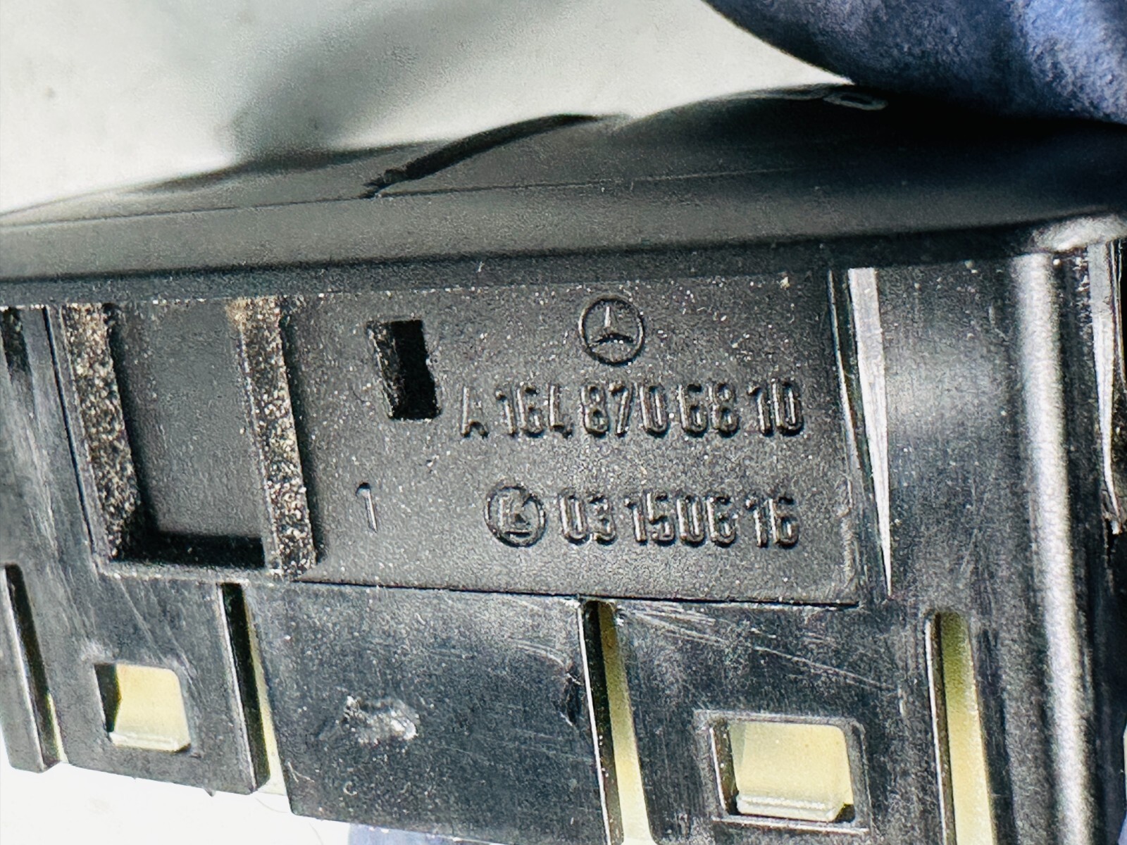 06-12 Mercedes X164 GL450 GL550 3rd Row Left Seat Folding Power Switch ...