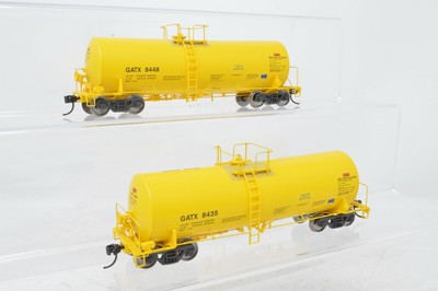 WalthersProto HO Scale Molten Sulfur Tank Car - GATX 8448 & 8435 - Lot ...