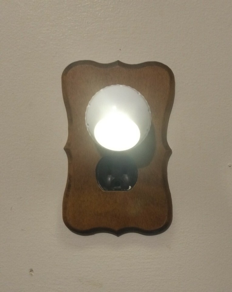 3 Pack Pk Intertek Night Lights * PLUG IN * BRAND NEW AUTO ON LIGHT ...