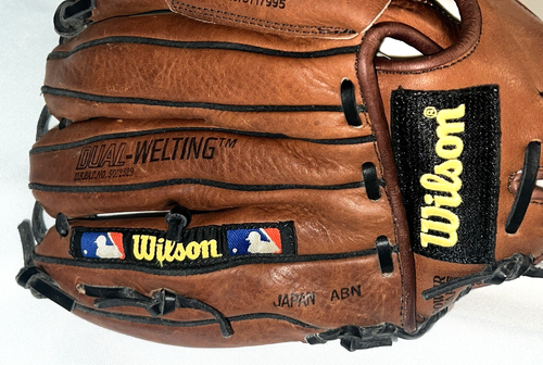 Yadier Molina In Person Autographed Wilson A2000 Pro Stock Glove Sz L ...
