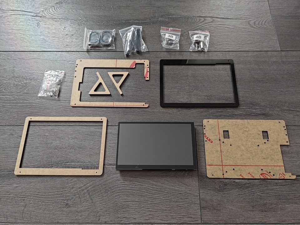 WIMAXIT 7 inch Touchscreen Monitor with Screen Case Holder and ...