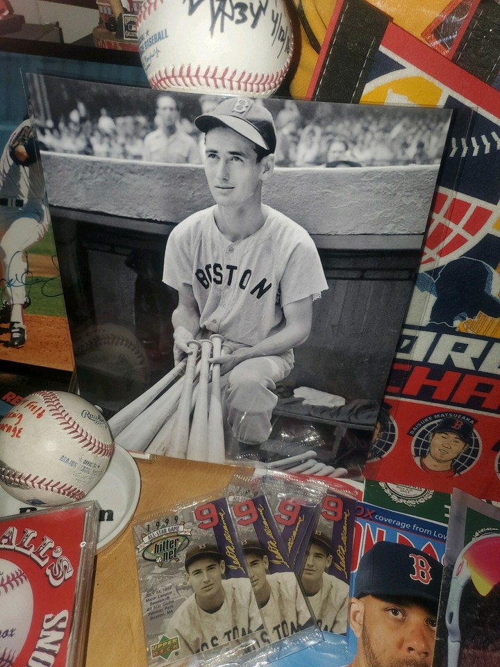 TED WILLIAMS PHOTOGRAPH.5 CARDS.TED WILLIAMS SIGNATURE GLOVE AND RARE ...