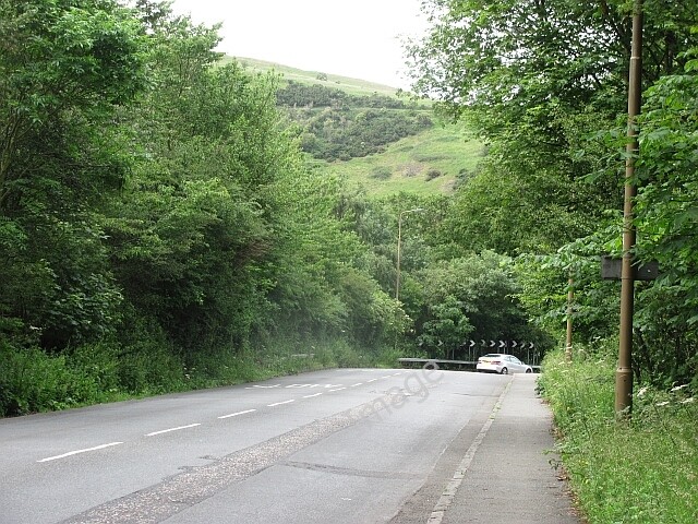 Photo 6x4 Duddingston Road West Edinburgh Hill scenery in the middle of ...
