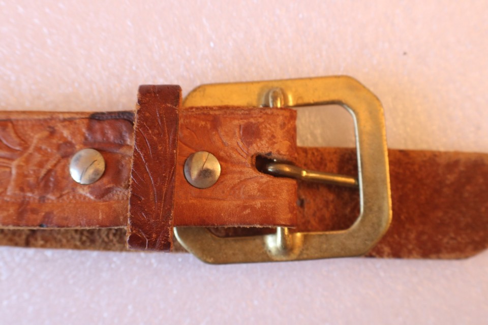 VINTAGE USED Leather FLORAL& LEAF DESIGN BROWN BELT 51 1/2" L. LOOKS ...