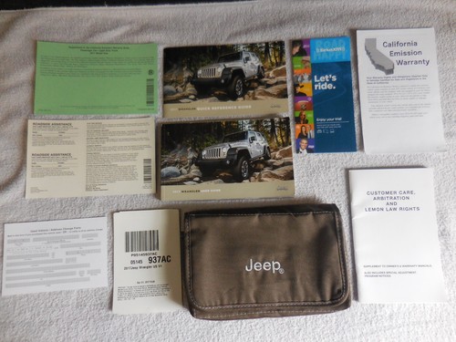 2017 Jeep Wrangler Owners Manual With Case OEM User guide Good ...